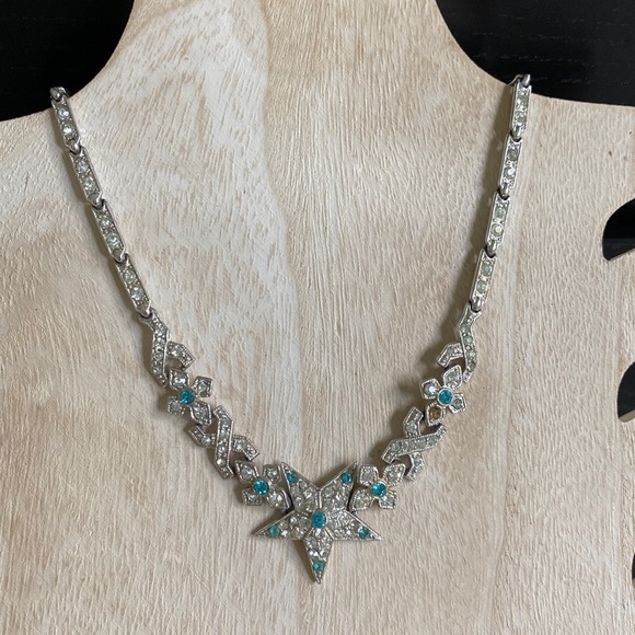 Jewelry | Star Glitzy Necklace | Poshmark
